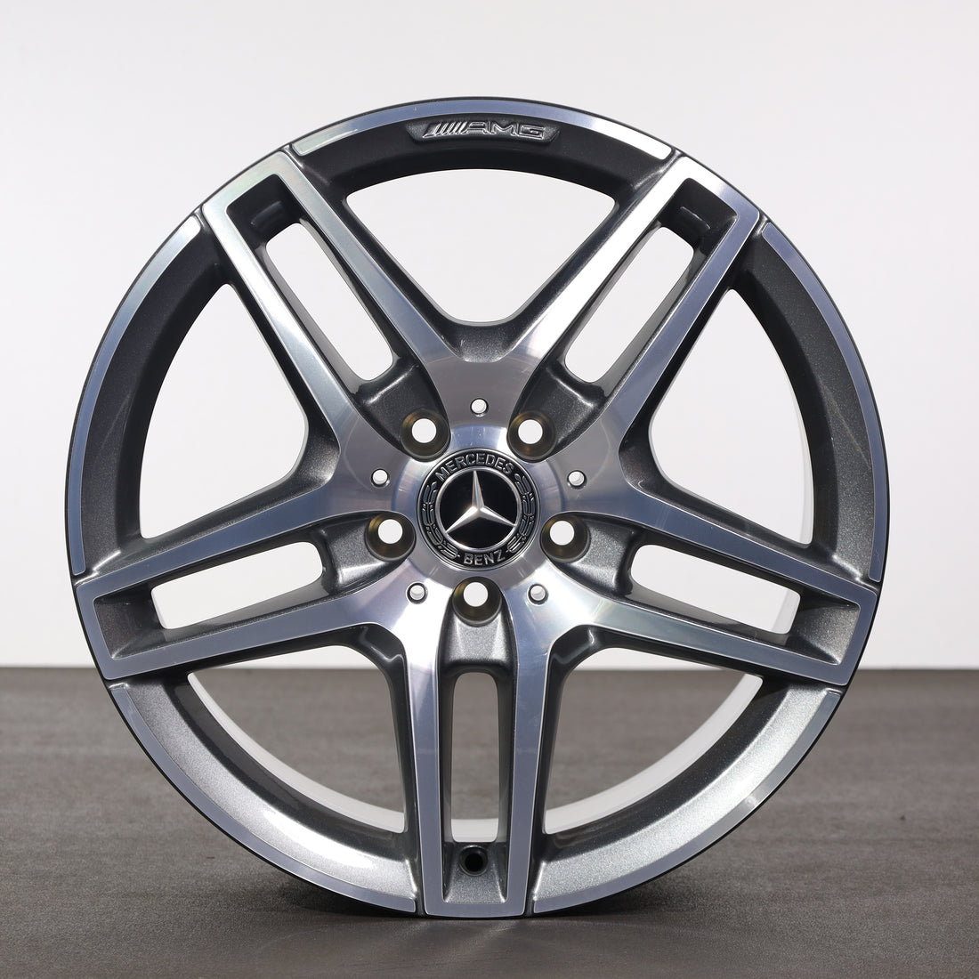 Original Mercedes Alufelgen 18 Zoll A2124010300 A2124010400 für E-Klas ...